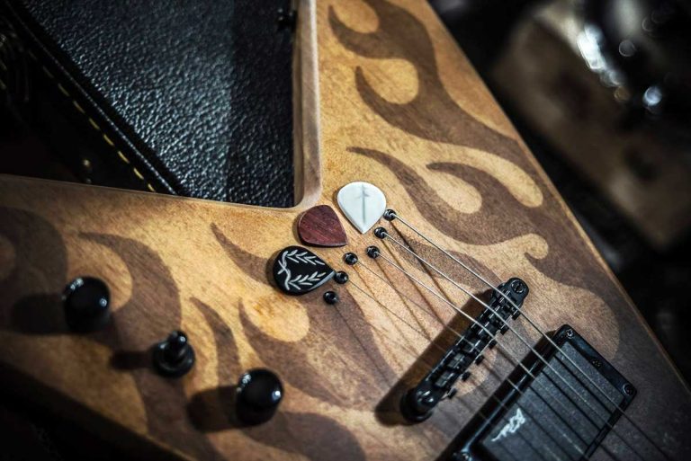 How To Choose the Right Strings & Guitar Strings Gauge Chart