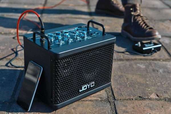 Best Amps for Busking: 7 Lucky Picks for Street Performers