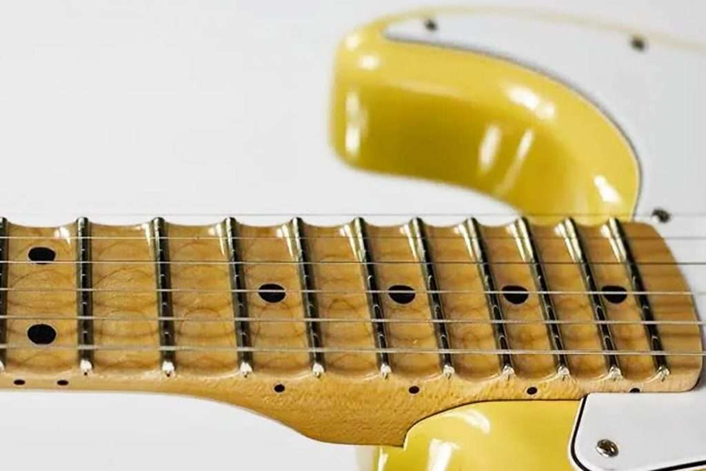 Dimensions of a Guitar Neck: Scale Length & Width - STG